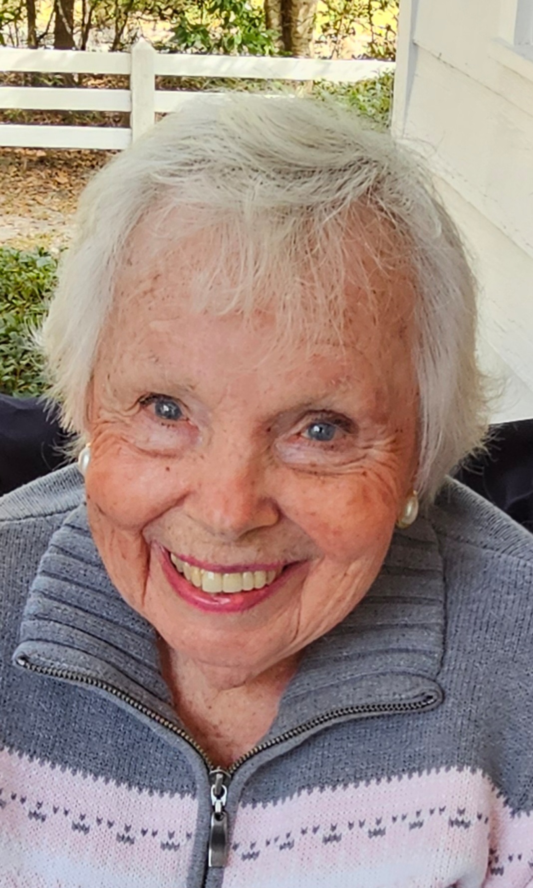 Obituaries : Fox & Weeks